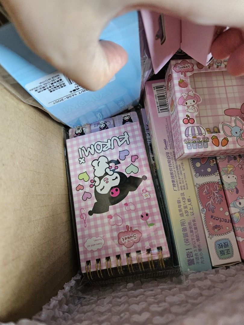 My Melody Kuromi Cinnamoroll Pochacco Hello Kitty Little Twin Stars Sanrio Stationary Grab Bag ...