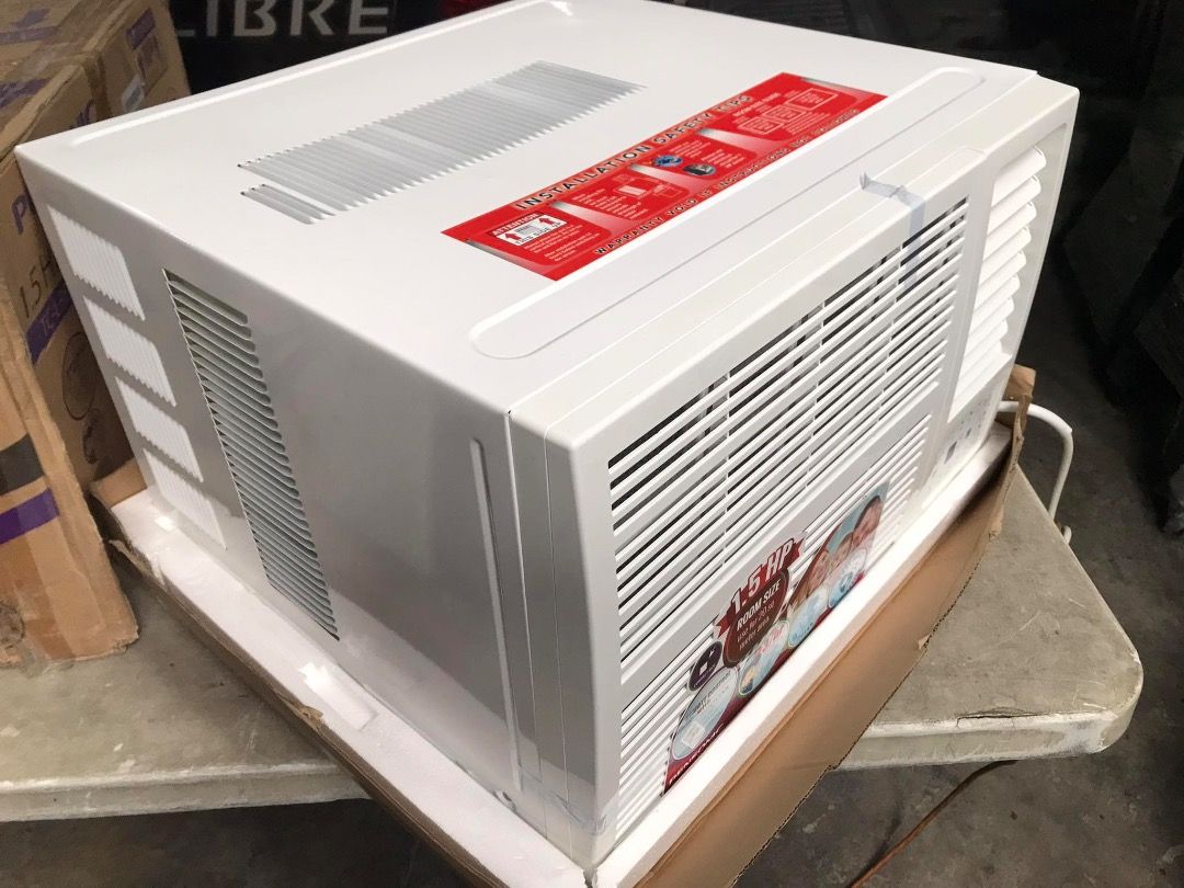 Pensonic 1.5 Hp Window Aircondition with Remote, Furniture & Home Living, Home Improvement ...