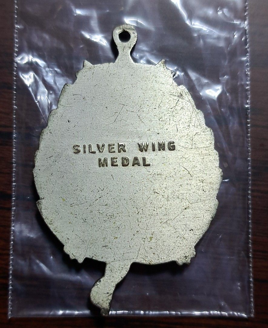 SILVER WING PHILIPPINE ARMY AWARD MEDAL, Hobbies & Toys, Memorabilia ...