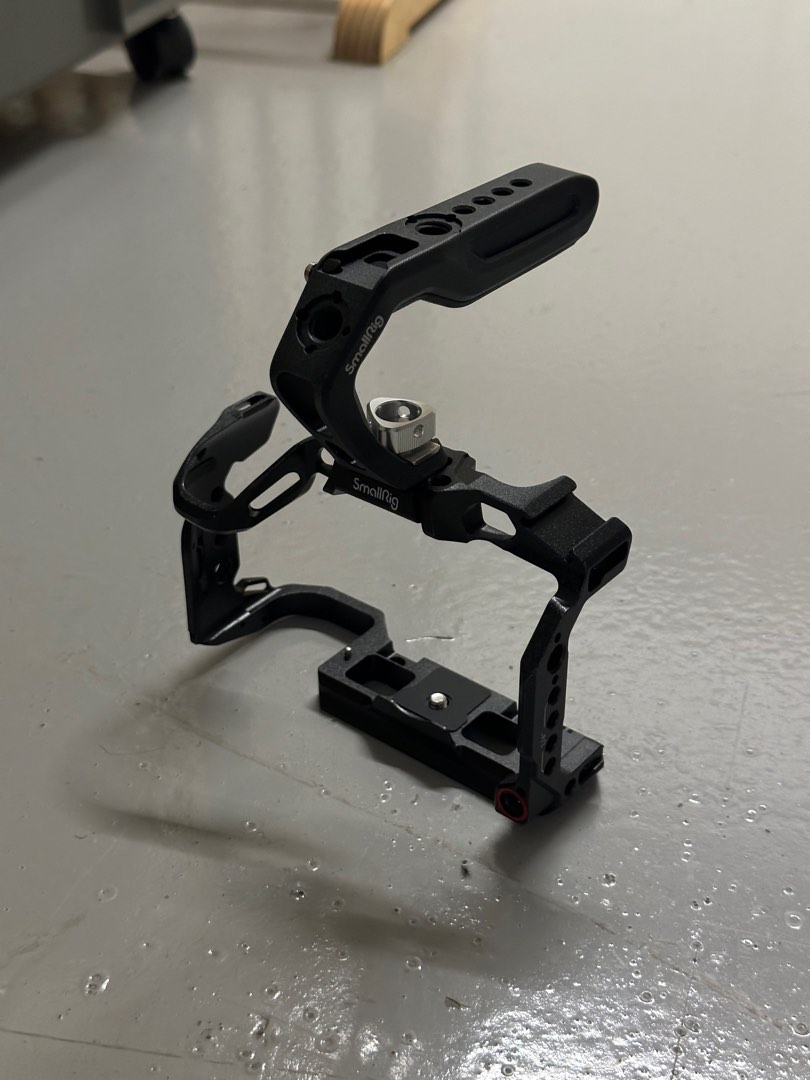 Smallrig canon eos R5/ R5C 兔籠連手柄, 攝影器材, 攝影配件, 其他攝影配件 - Carousell
