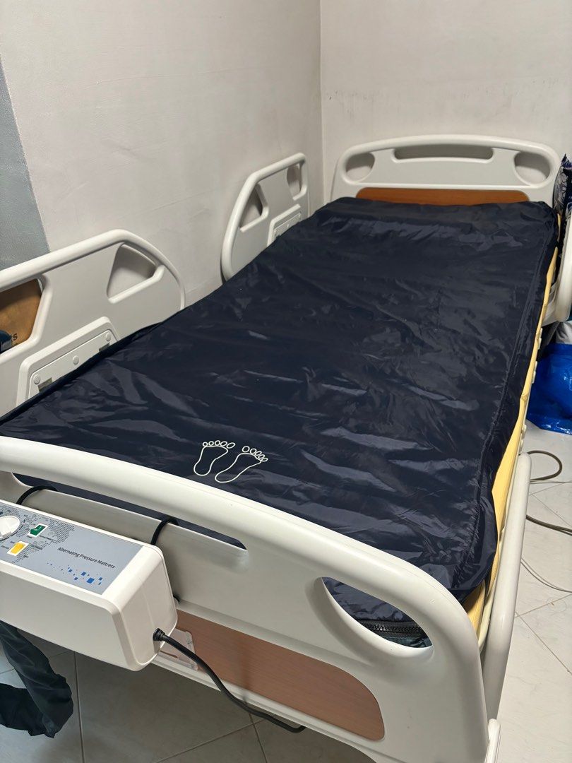 3 crank Electrical Luxury Hospital Bed with Battery Back-up ...