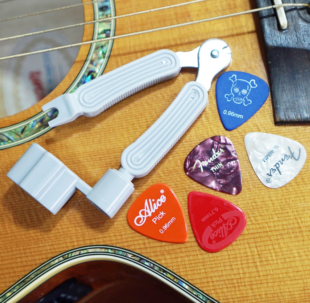 3-in-1 Grey Guitar String Winder With Peg Winder, String Cutter, And ...