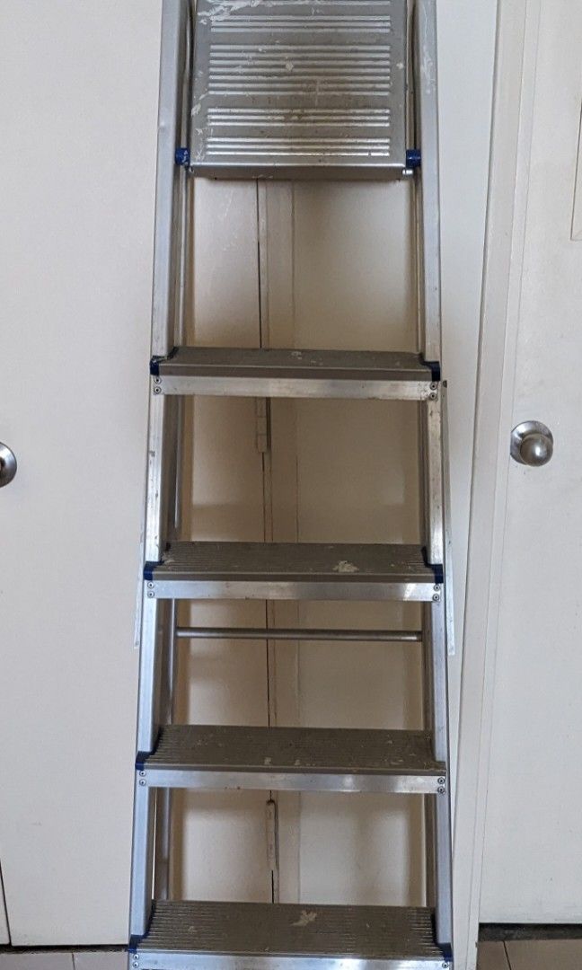 6 - steps Ladder, Furniture & Home Living, Home Improvement ...