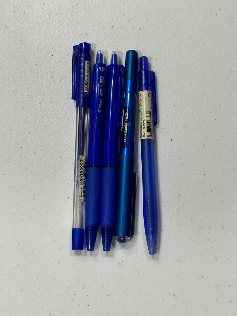 [TAKE ALL + FREE MUJI PEN] ASSORTED BLUE BALLPENS, Hobbies & Toys ...