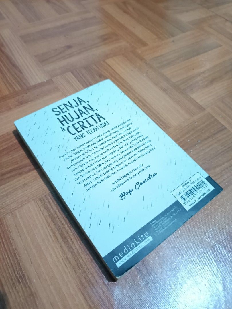 Buku Original Senja, Hujan & Cerita | Preloved, Buku & Alat Tulis, Buku ...