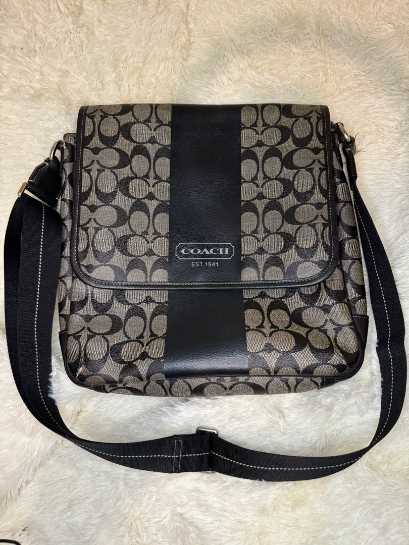 COACH MESSENGER, Men's Fashion, Bags, Sling Bags on Carousell
