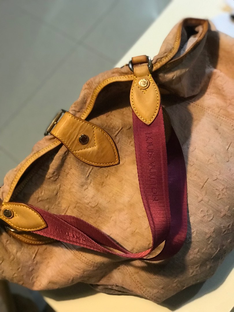 LV Aunthentic with LV Code very elegant and expensive, Luxury, Bags ...