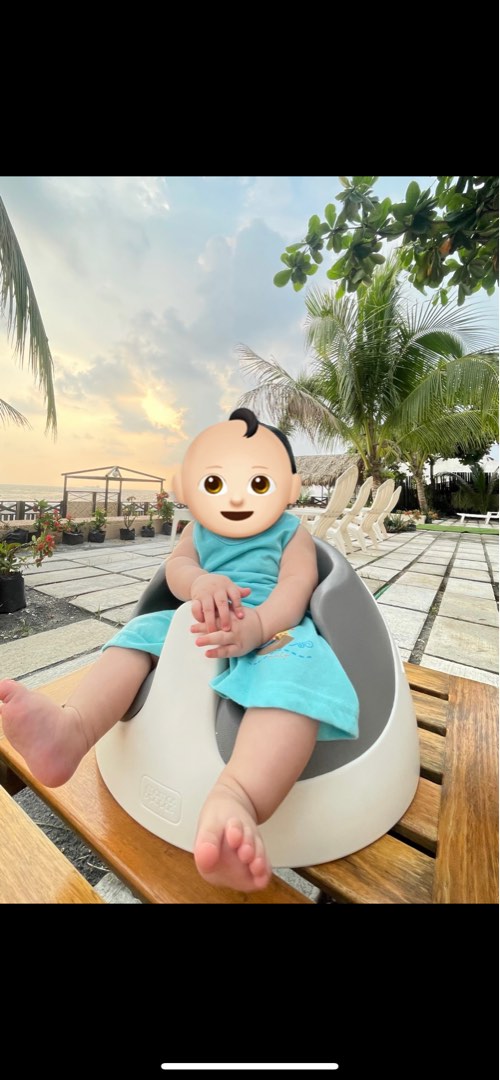 Mamas and Papas Baby Snug with Activity Tray, Babies & Kids, Nursing ...