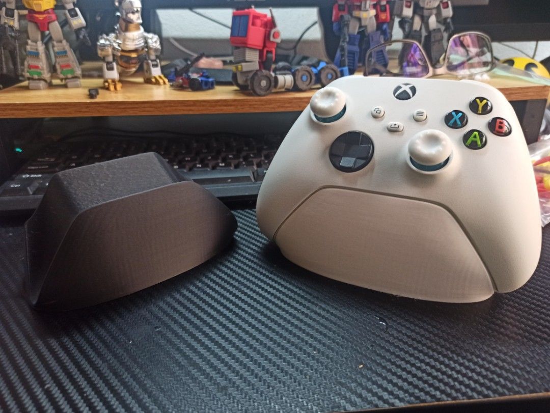 Xbox controller stand 3d printed, Video Gaming, Gaming Accessories, Controllers on Carousell