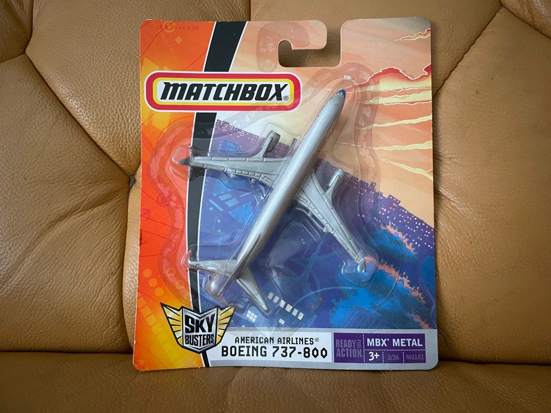 現貨 正版 絕版 火柴盒 美國航空 matchbox Boeing 波音737-800, 書籍、休閒與玩具, 玩具、公仔、桌遊在旋轉拍賣