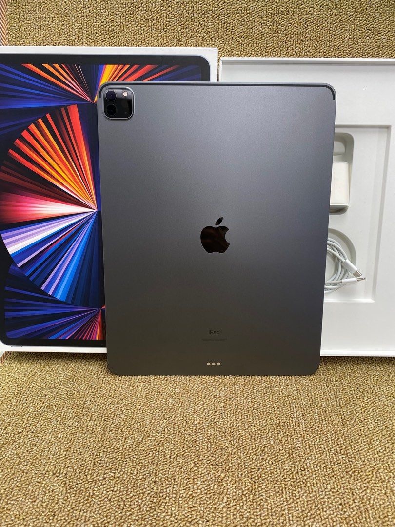 DICARI!!! IPAD PRO 512GB SECOND, Telepon Seluler & Tablet, Tablet di Carousell