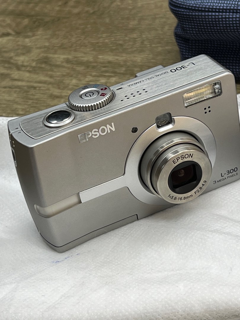 EPSON L-300 CCD 相機 老DC相機 經典相機 300萬畫素 A級品 九成新 , 相機攝影, 相機在旋轉拍賣
