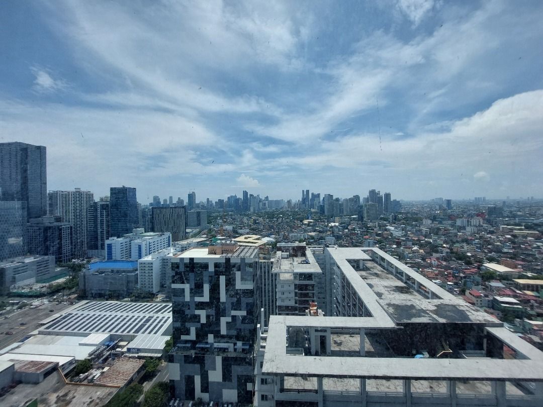 Grand Hyatt South Tower BGC for Sale!, Property, For Sale, Apartments ...