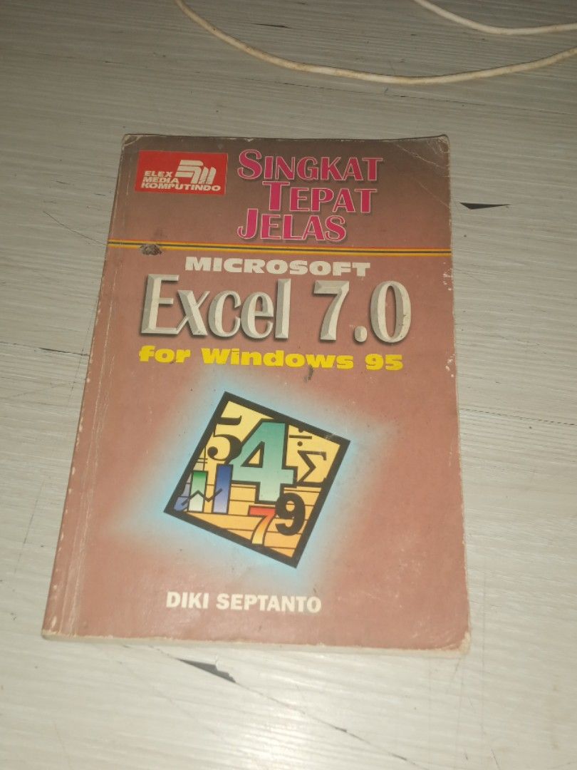 Microsoft excel 7.0, Buku & Alat Tulis, Buku di Carousell