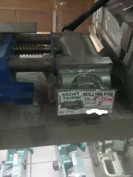 MILLING VISE VICE 6.25 INCHES WIDE 5 INCH OPENING SHOWY TAIWAN BRAND ...
