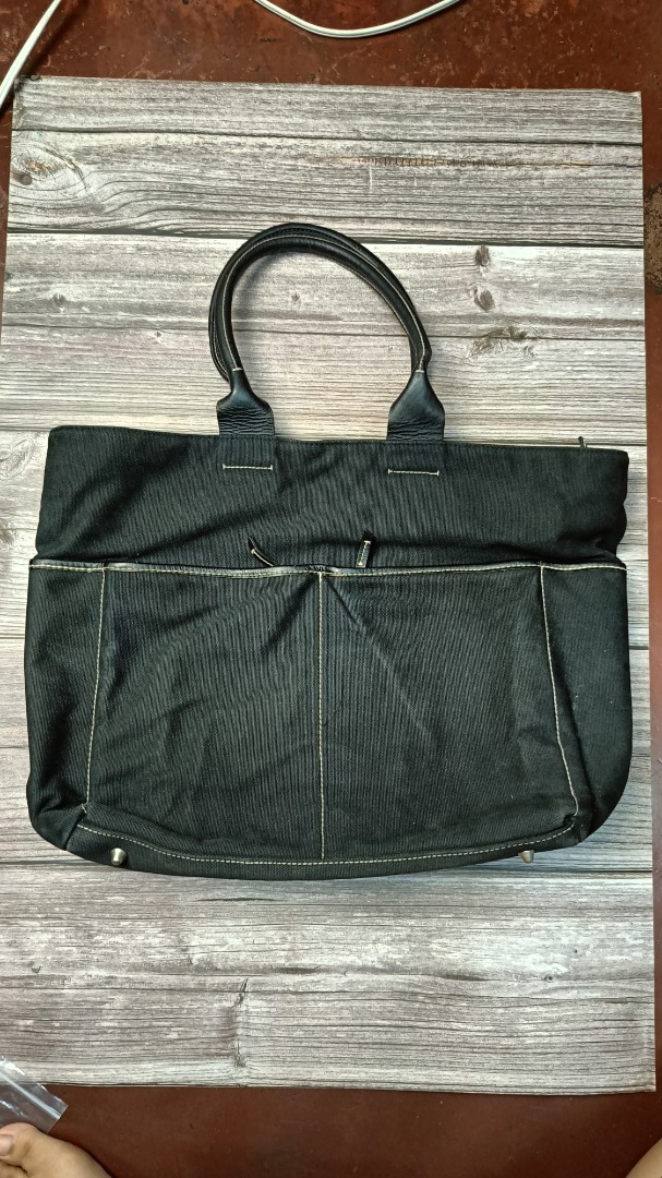 Original GAP shoulder bag large Tote, Luxury, Bags & Wallets on Carousell