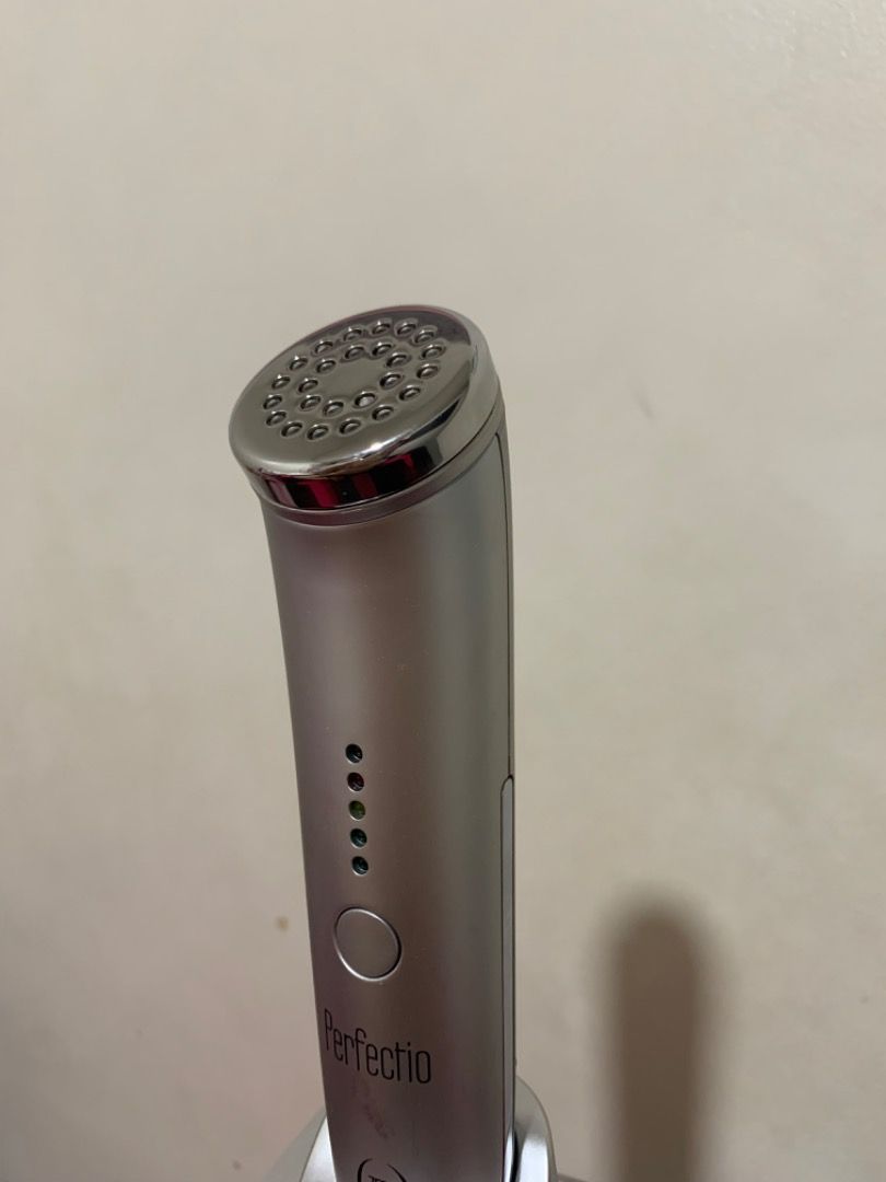 Perfectio Red Light Machine, Beauty & Personal Care, Face, Face Care on ...