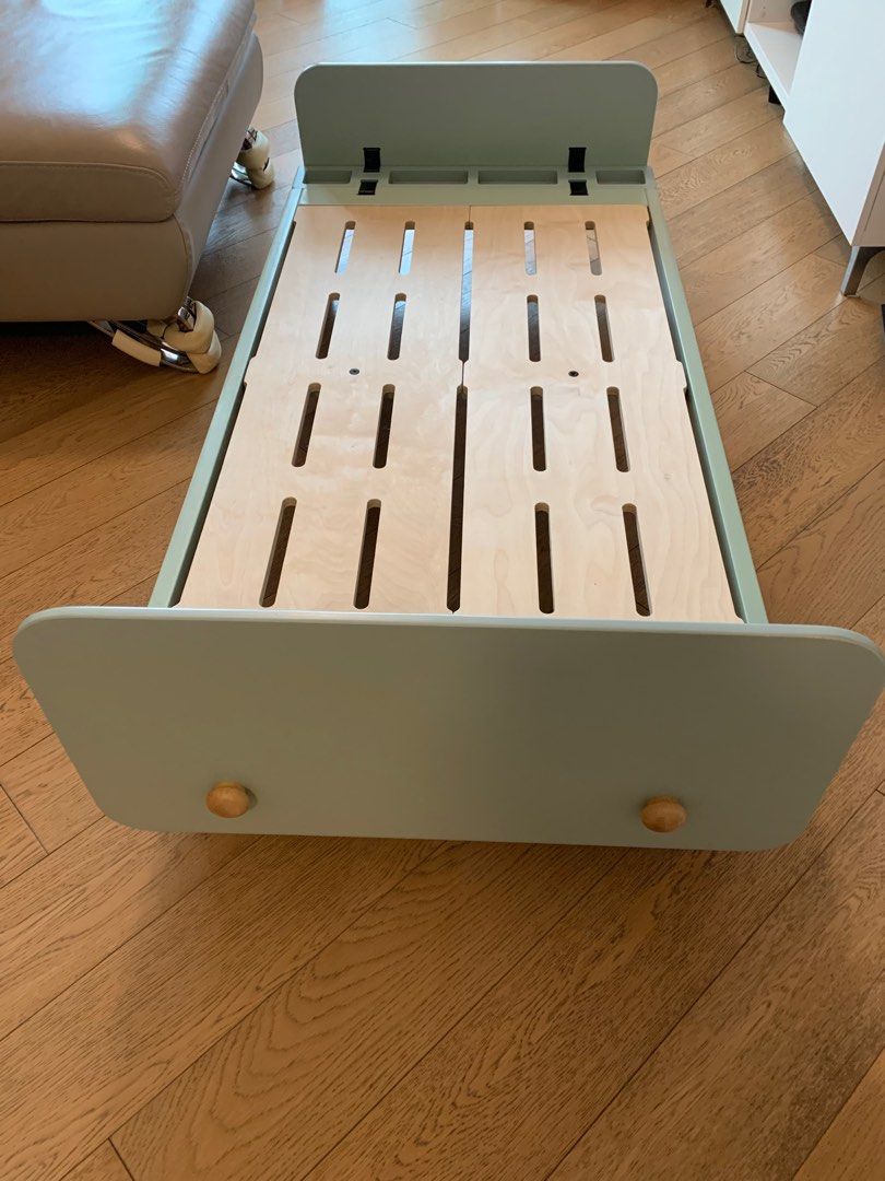 Tavolo Hoppl Bed 連床褥九成新120cm 延長部份配件加埋延長床褥部份$300, 傢俬＆家居, 傢俬, 床架及床褥 - Carousell