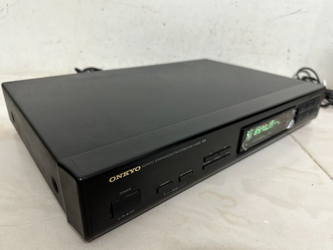 日本 ONKYO T4010 FM/AM 收音機/諧調器 立體燈會亮 日本製造~, 耳機及錄音音訊設備, 音樂播放裝置 MP3及CD 播放器在旋轉拍賣