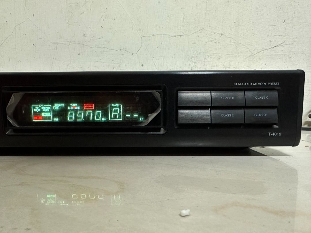 日本 ONKYO T4010 FM/AM 收音機/諧調器 立體燈會亮 日本製造~, 耳機及錄音音訊設備, 音樂播放裝置 MP3及CD 播放器在旋轉拍賣