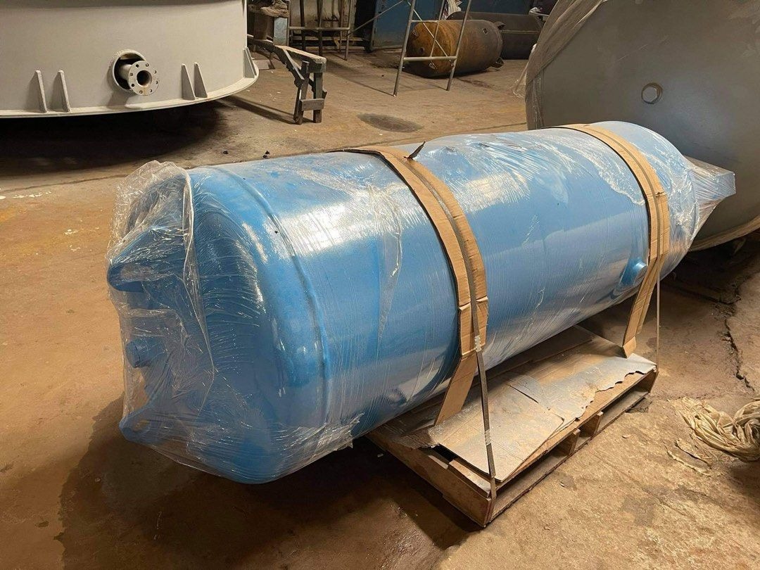 Air Receiver Tank Cap. 1000 Liters, Commercial & Industrial, Industrial ...