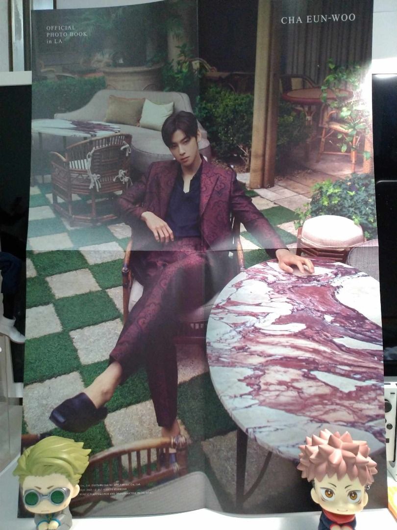 ASTRO Cha Eun Woo OFFICIAL Photobook in LA - Calendar, Poster, & Mini ...
