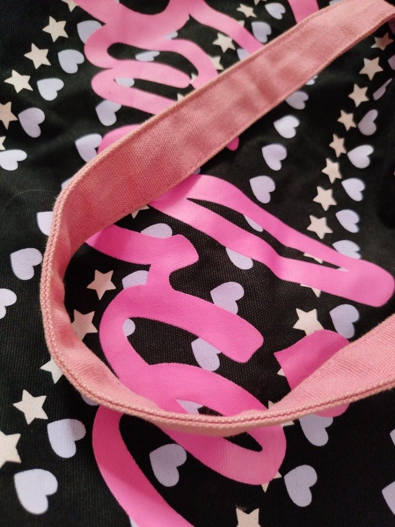 Barbie Tote & Barbie Hand Fan, Women's Fashion, Bags & Wallets, Tote ...