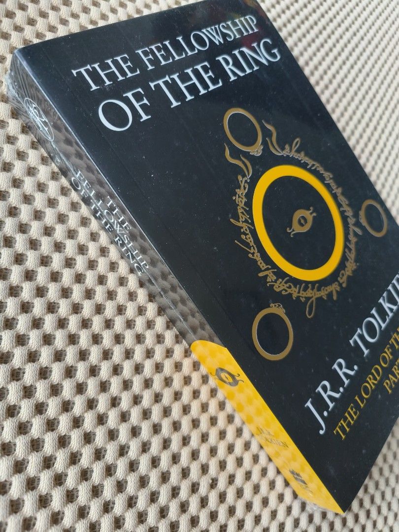 [Bundle of 4] The Hobbit And The Lord Of The Rings: The Hobbit / The ...