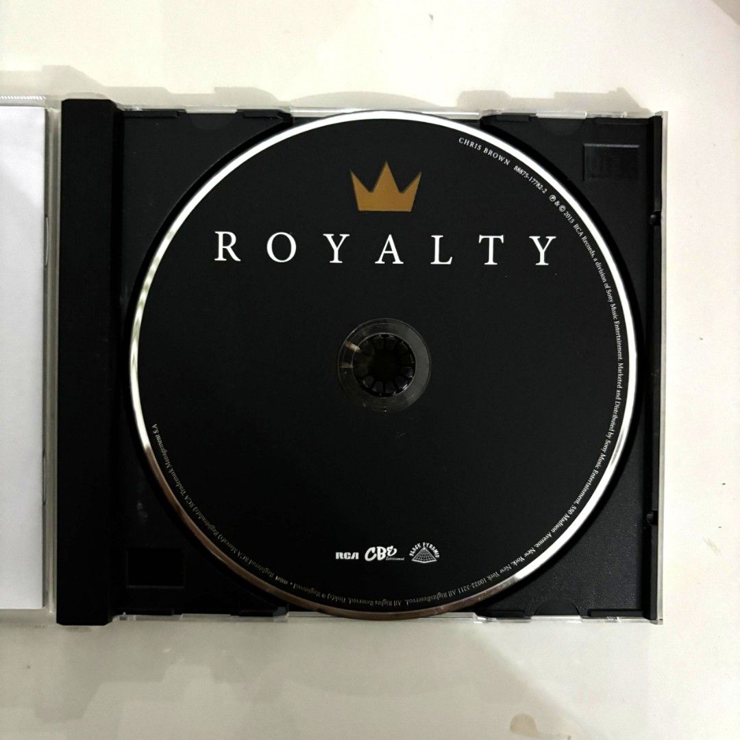 CD ALBUM : CHRIS BROWN - ROYALTY ( 2015 ) deluxe edition, Hobbies ...