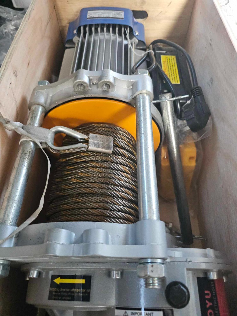 Electric cable Hoist, Commercial & Industrial, Construction Tools ...