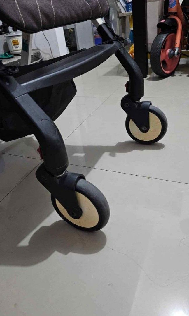 Giant Carrier Bryson, Babies & Kids, Going Out, Strollers on Carousell