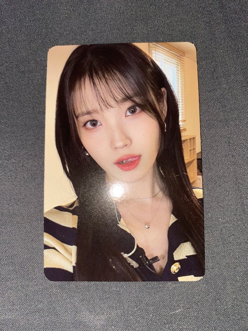 IU 6th Gen Photocard IU Photocard, Hobbies & Toys, Memorabilia ...