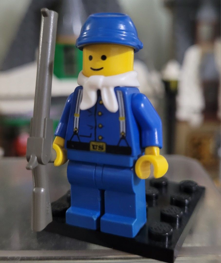 LEGO Western Cavalry Soldier Minifigure, Hobbies & Toys, Toys & Games ...