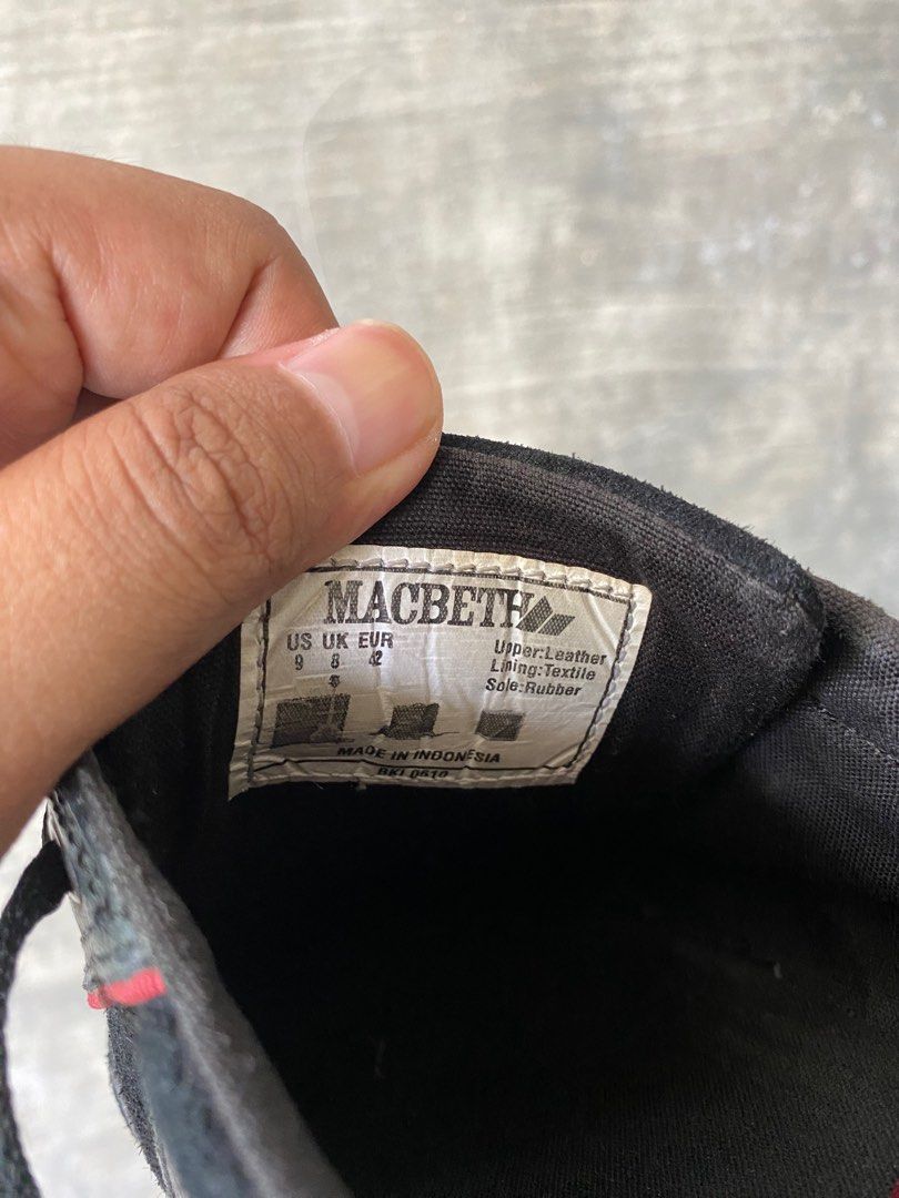 Macbeth Eliot Premium Era Tom, Fesyen Pria, Sepatu , Sneakers di Carousell