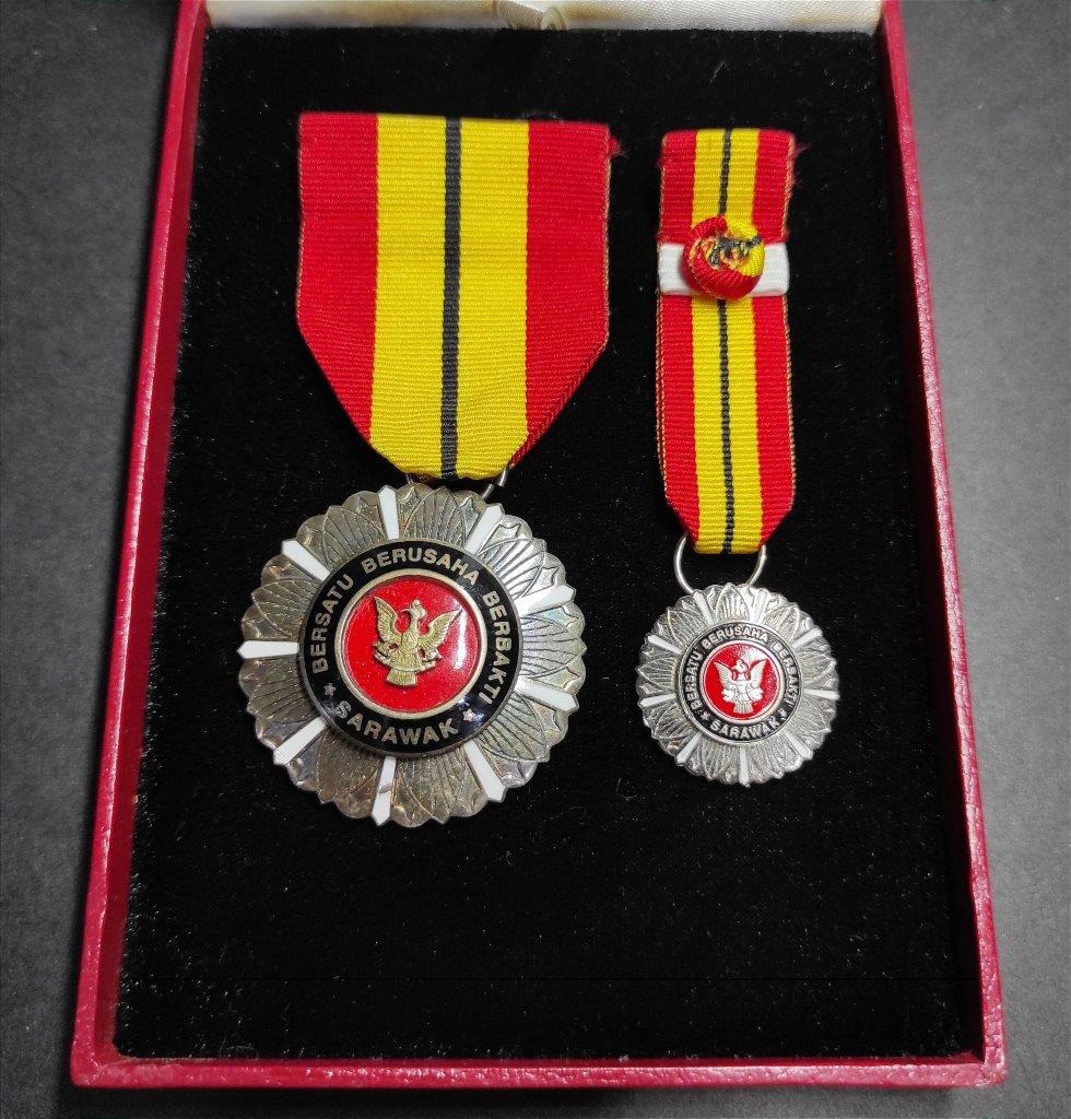 Malaysia Sarawak Distinguished Service Silver Medal - Pingat ...
