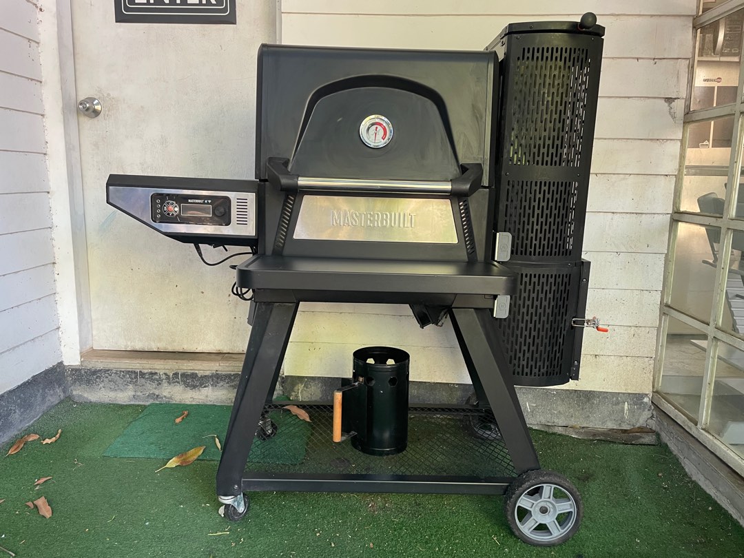 Masterbuilt Gravity Series 560 Digital Charcoal Grill & Smoker ...