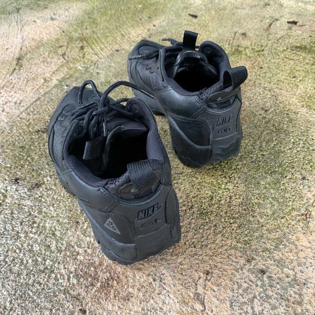 Nike ACG Air Mada Low Triple Black, Fesyen Pria, Sepatu , Sneakers di Carousell