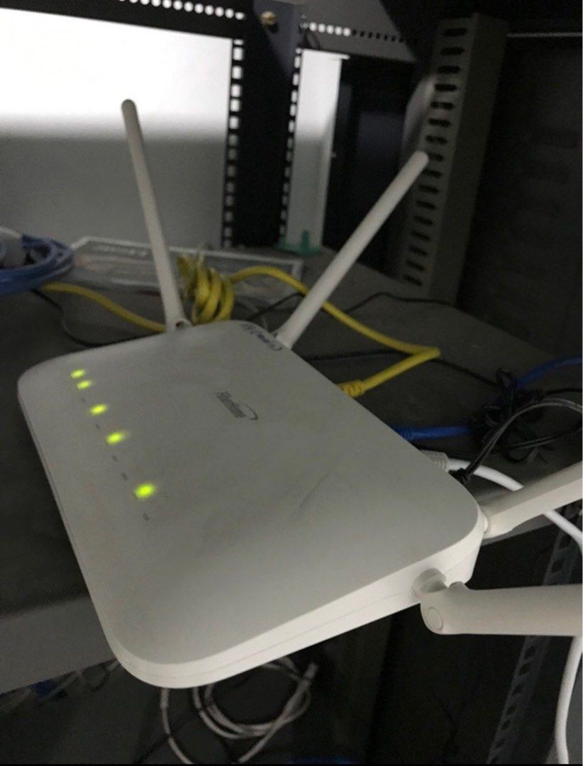 Unifi Biz Router Fiberhome Wifi 6, Computers & Tech, Parts ...