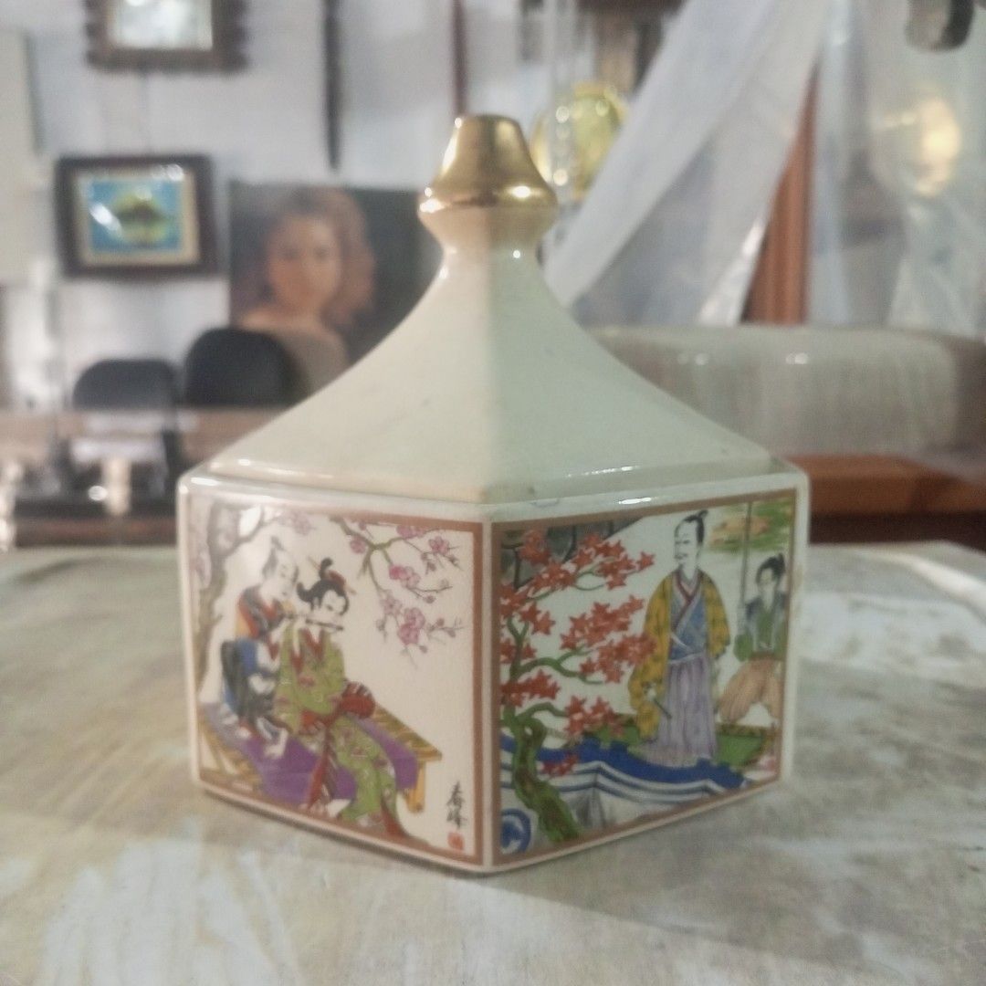 Wadah Permen Keramik Heksagon Antik dari Toyoki Japan - Tanpa Retak ...