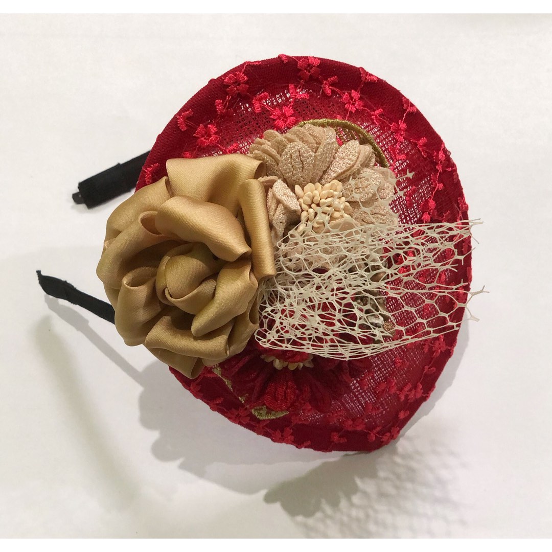 Bando red gold, Fesyen Wanita, Aksesoris di Carousell