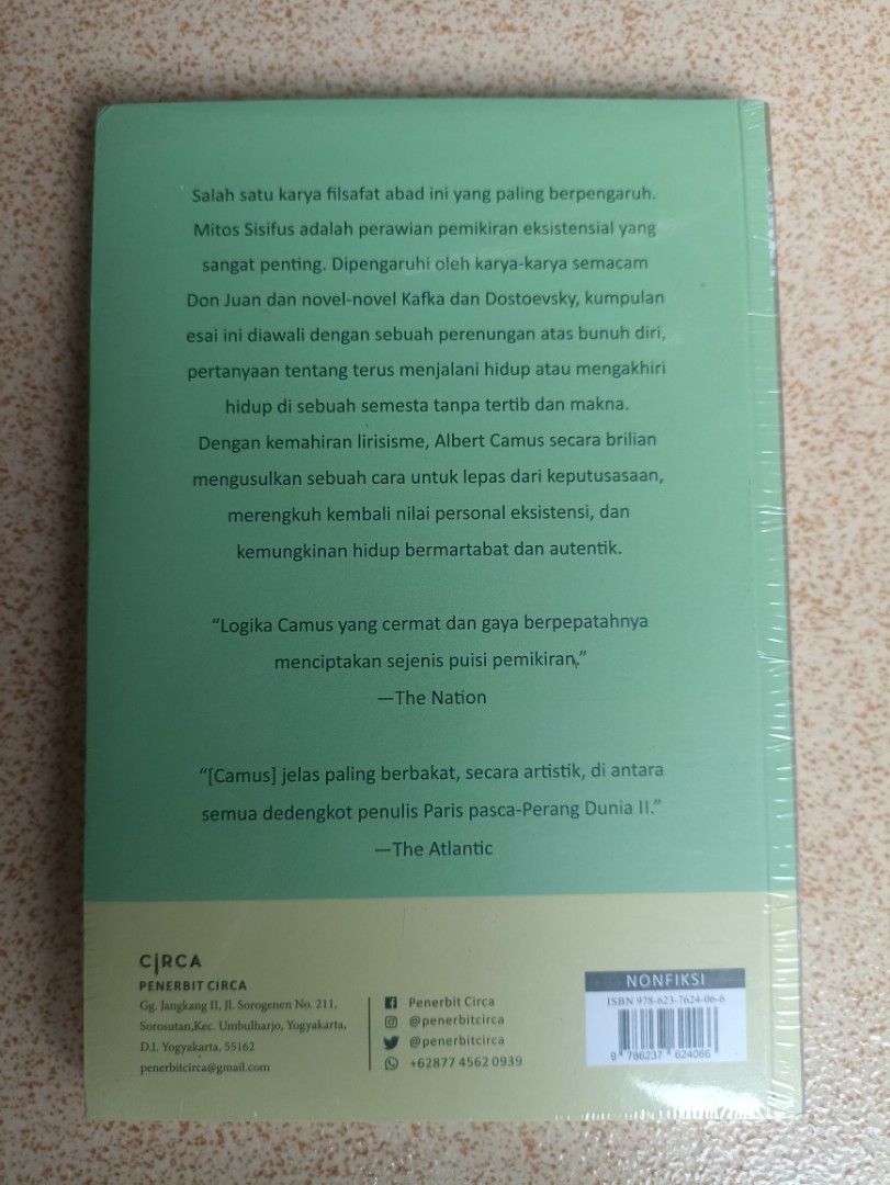 Buku Mitos Sisifus - Albert Camus - Penerbit Circa, Buku & Alat Tulis, Buku di Carousell