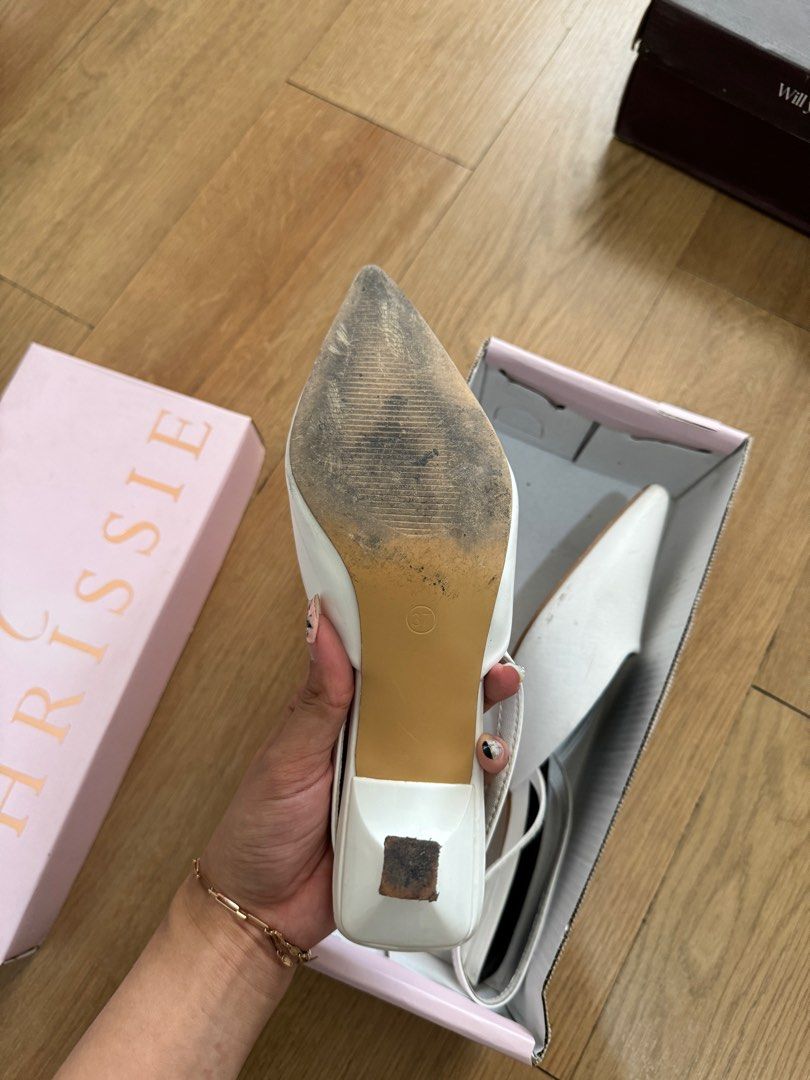 Chrissie Heels Putih Ukuran 37, Fesyen Wanita, Sepatu di Carousell