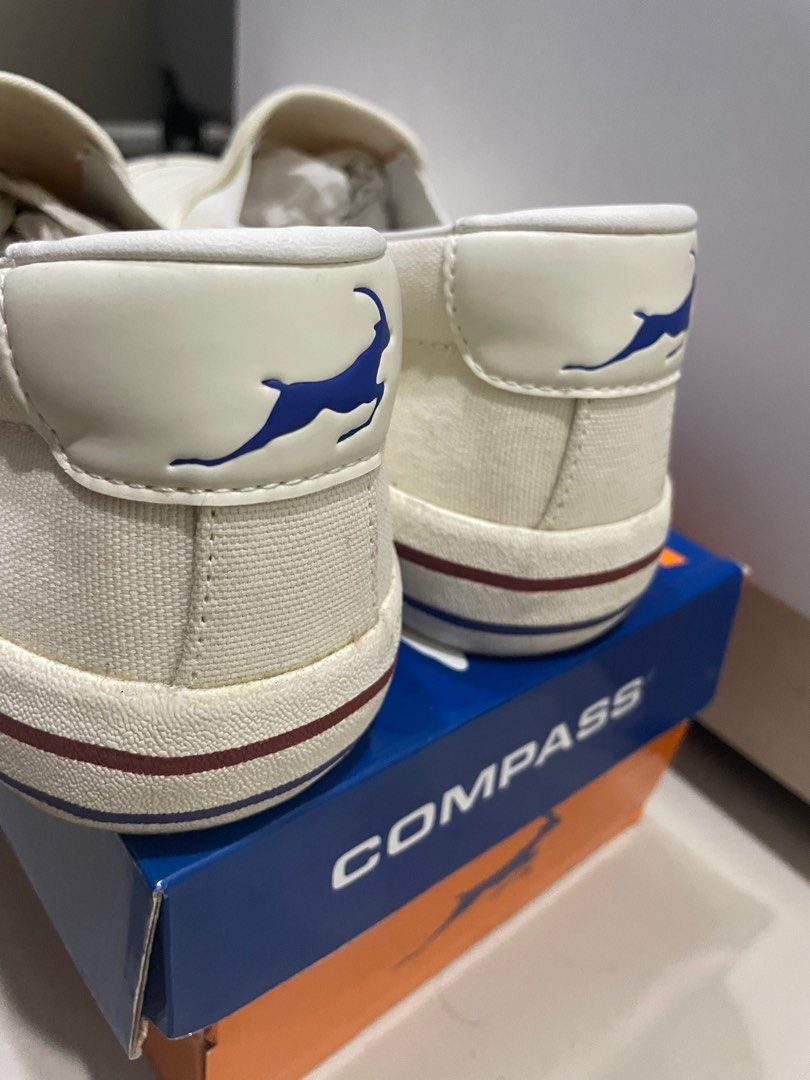 Compass slip on retrograde, Fesyen Pria, Sepatu , Sneakers di Carousell