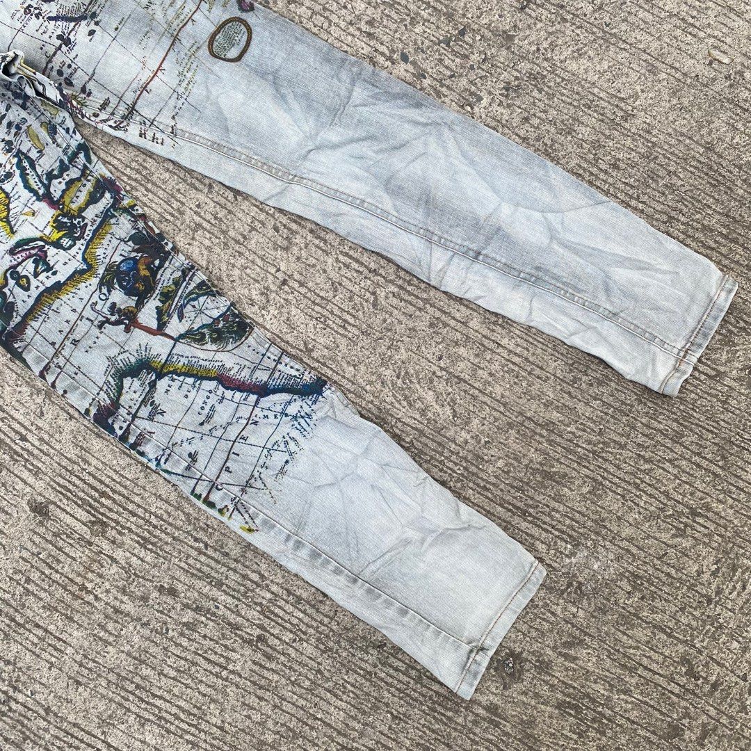 DGVI GRAPHIC PANTS, Women's Fashion, Bottoms, Jeans on Carousell