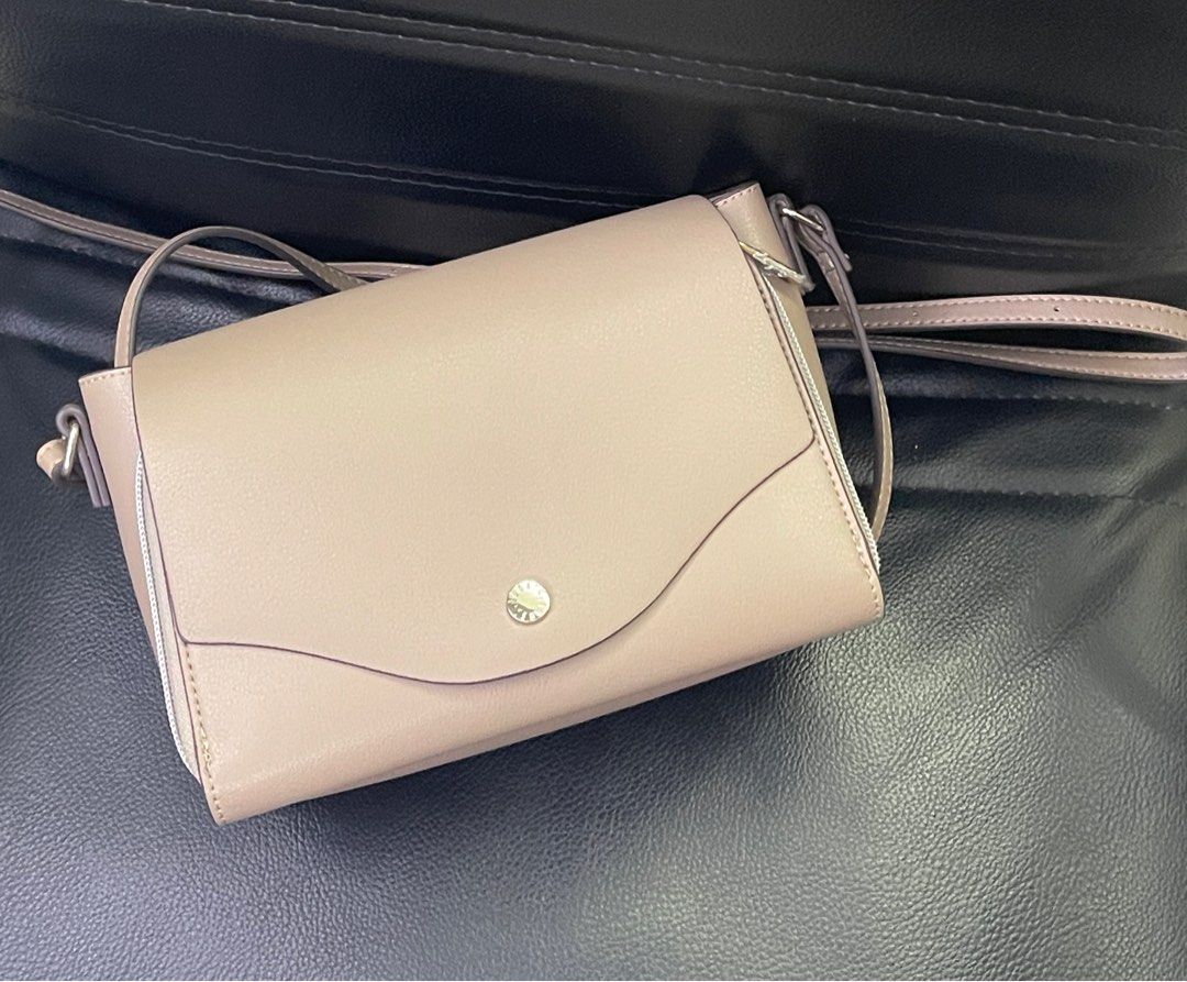 Legato sling bag crossbody bag, Women's Fashion, Bags & Wallets, Cross ...