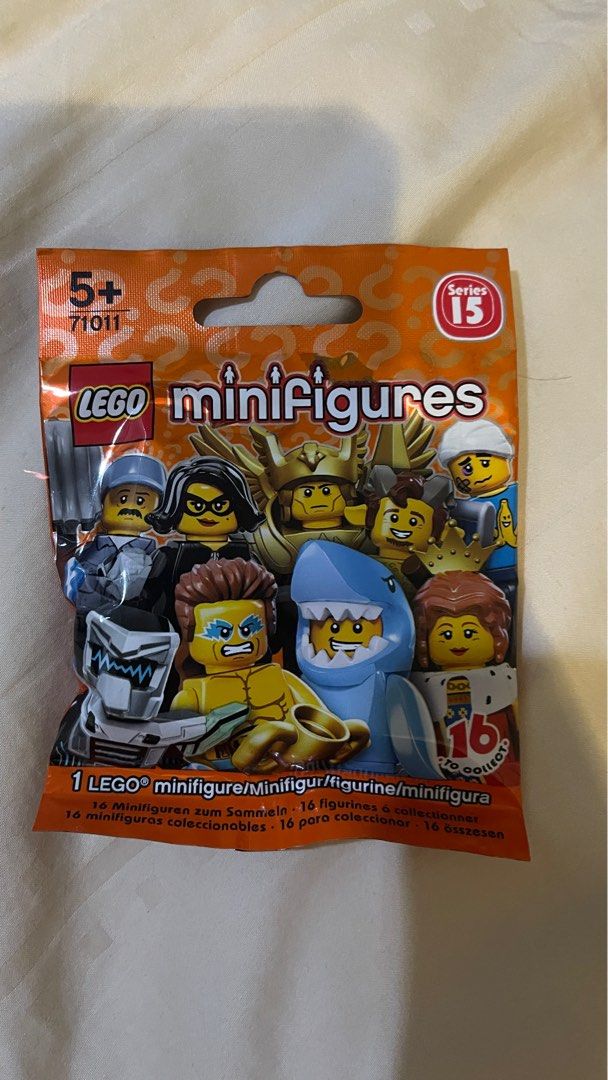 Lego cmf series 15 queen, Hobbies & Toys, Toys & Games on Carousell