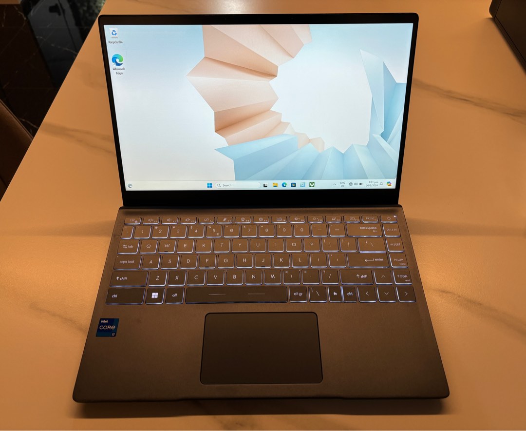 MSI Modern Ultra-Light Ultra-Slim Laptop 14" inch IPS display Processor ...