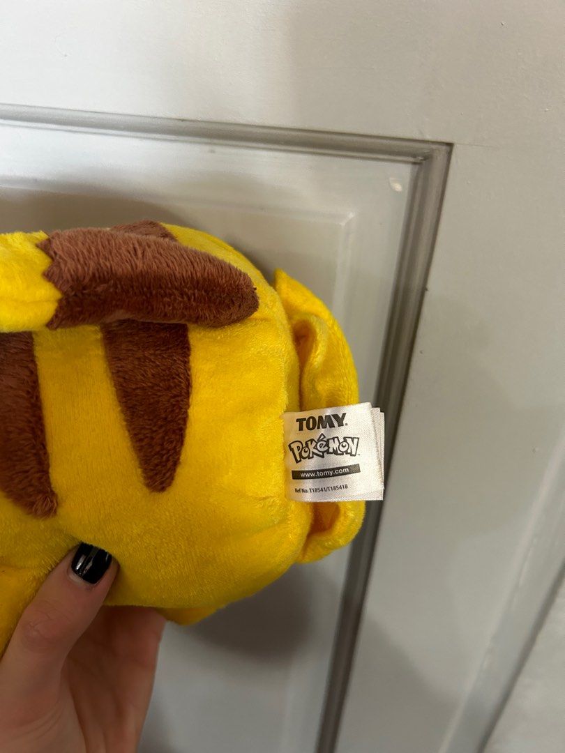 Pokemon Pikachu Plush from Tomy Talking with voice box, Hobbies & Toys ...