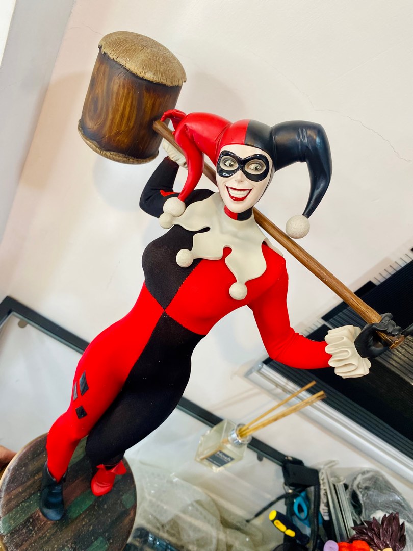 SIDESHOW HARLEY QUEEN PREMIUM FORMAT 1/4Scale, Hobbies & Toys, Toys ...