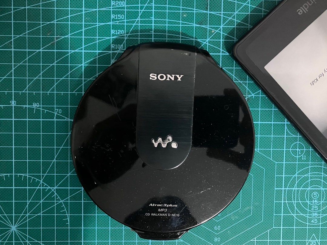 Sony CD Walkman D-NE10, Elektronik, Audio di Carousell